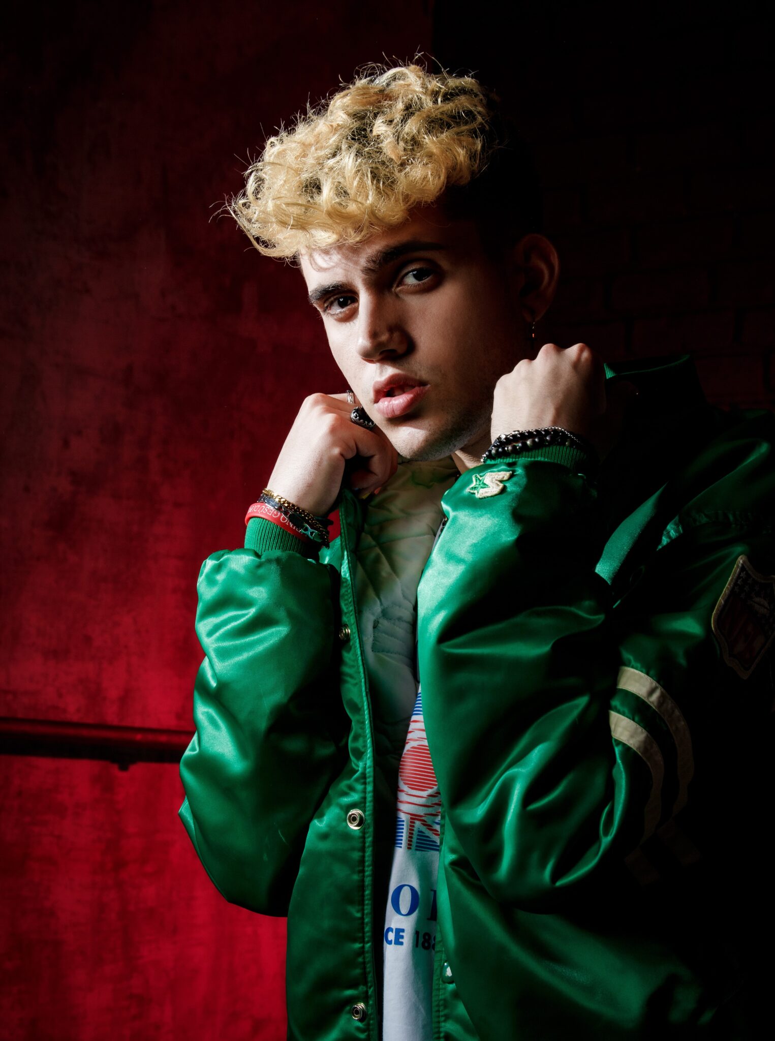 Honiro.it - AKA 7EVEN, esce oggi l'album d'esordio dell'artista!